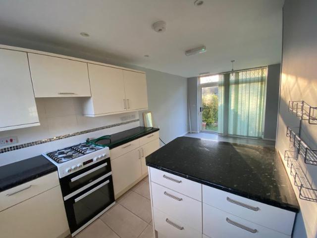 5 Bedroom HMO – Ideal for Supported Living – IG11