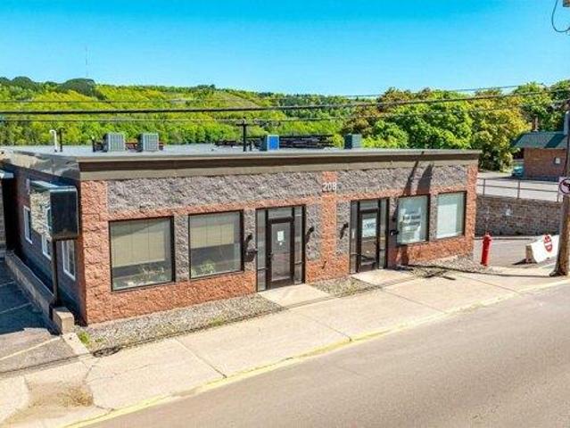 5 bedroom, Houghton MI 49931 92980107