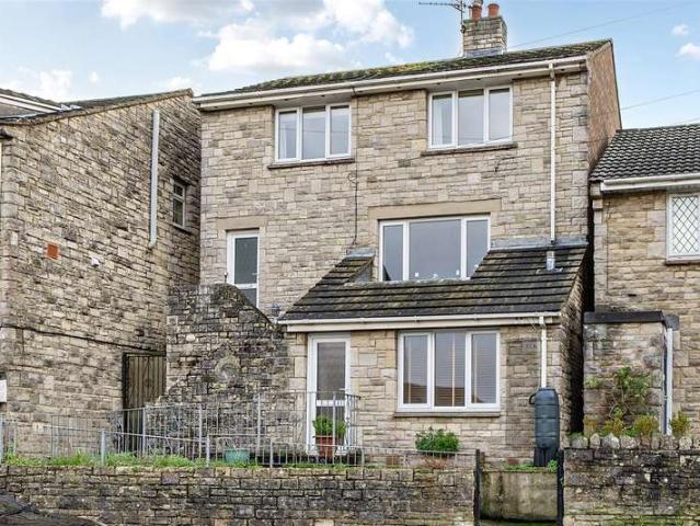 5 Bedroom Detached House
