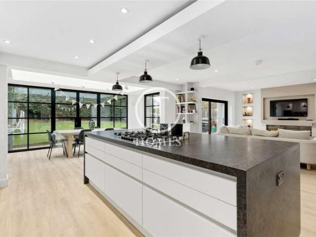 5 Bedroom House