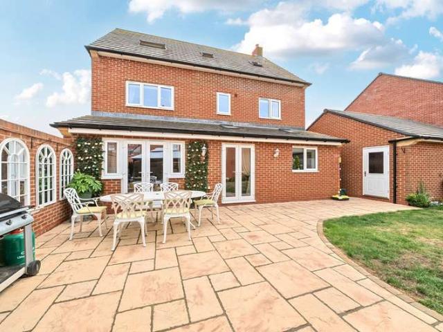 5 Bedroom House