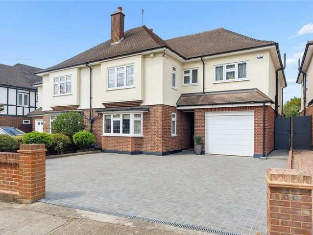 5 Bedroom House