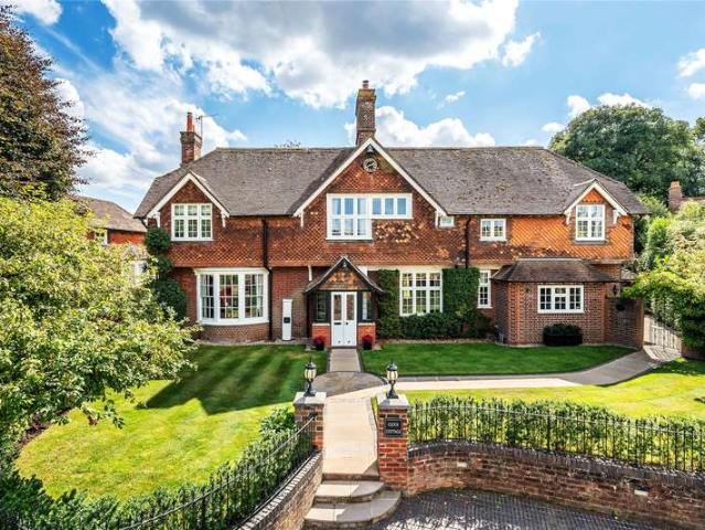 5 Bedroom House