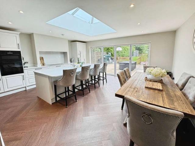 5 Bedroom House