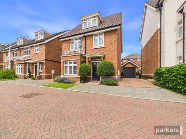 5 Bedroom House