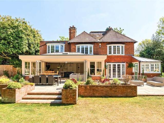 5 Bedroom House