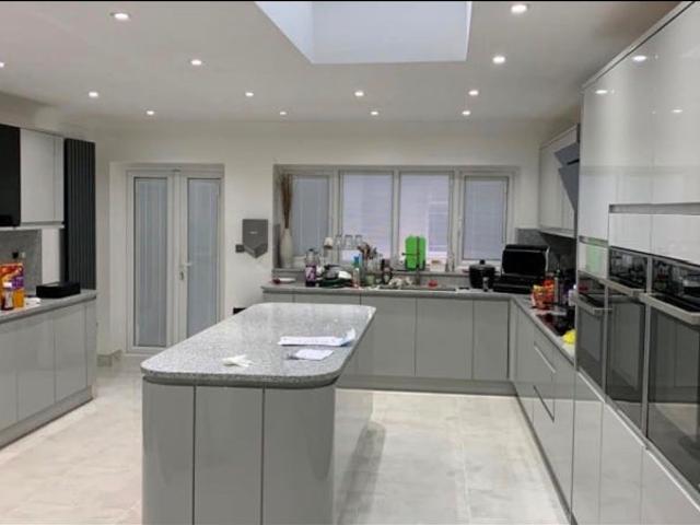 5 Bedroom house
