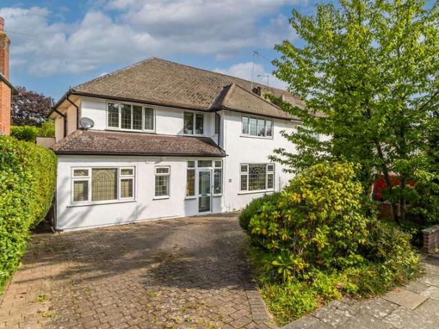 5 Bedroom House