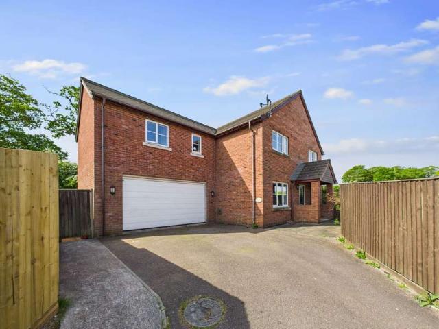 5 Bedroom House