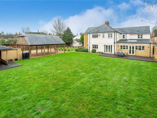 5 Bedroom House