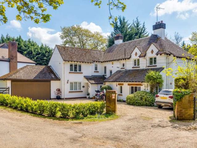 5 Bedroom House