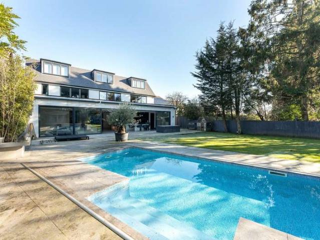 5 Bedroom House