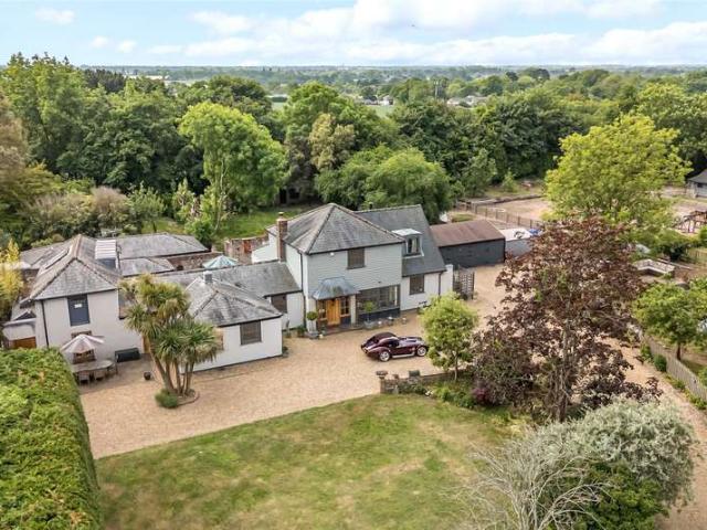 5 Bedroom House