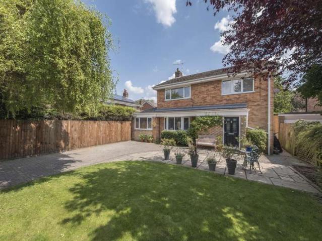 5 Bedroom House