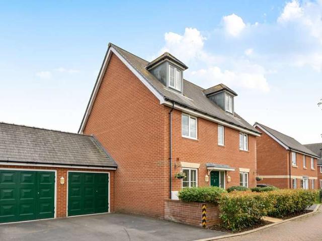 5 Bedroom House