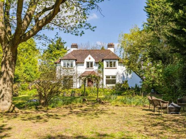 5 Bedroom House