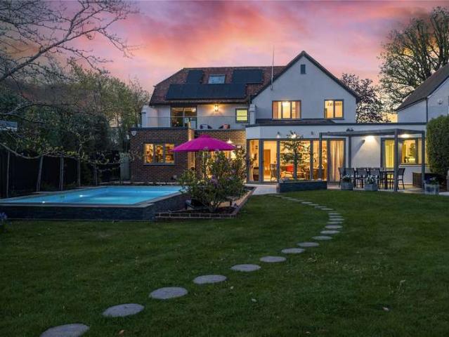 5 Bedroom House