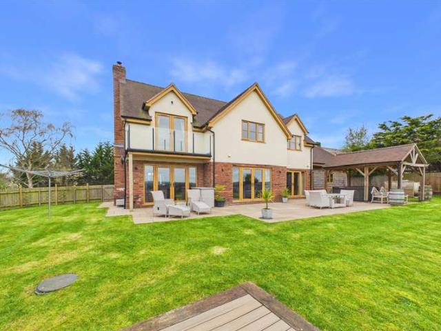 5 Bedroom House