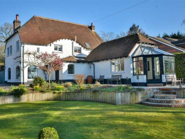 5 Bedroom House