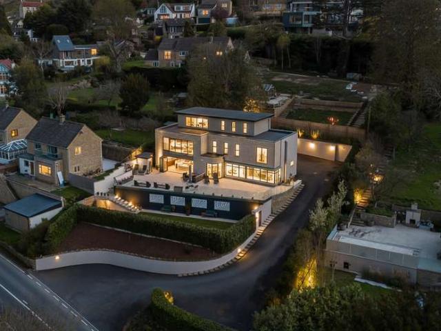 5 Bedroom House