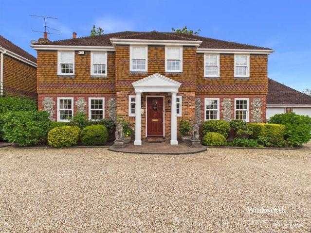 5 Bedroom House