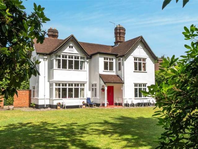 5 Bedroom House
