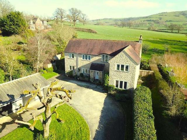 5 Bedroom Detached House
