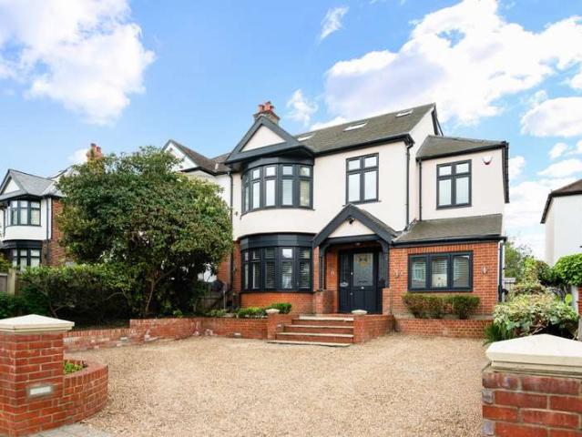 5 Bedroom House