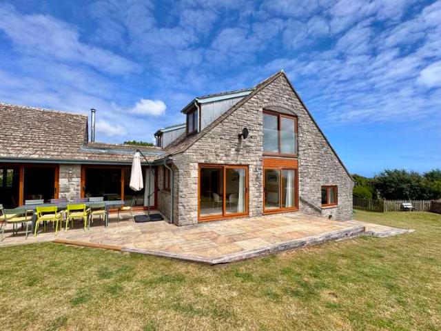 5 Bedroom House