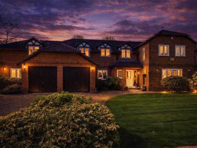 5 Bedroom House