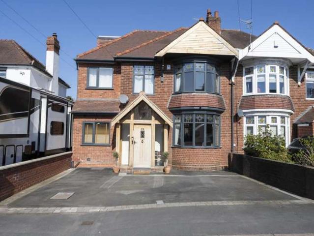 5 Bedroom Semi Detached House