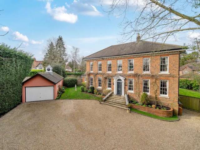 5 Bedroom House