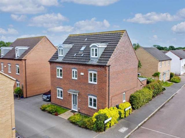 5 Bedroom House