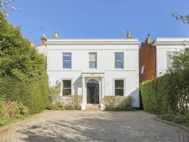 5 Bedroom House