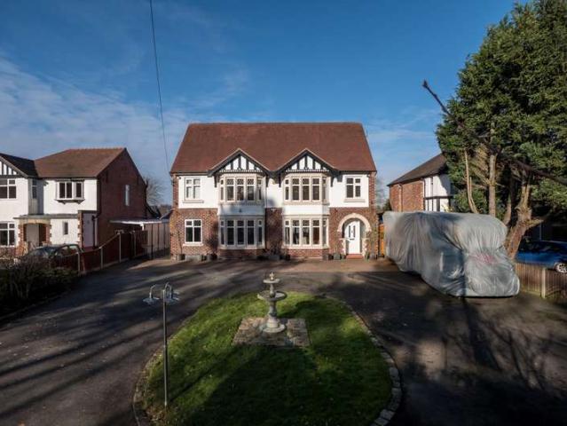5 Bedroom House