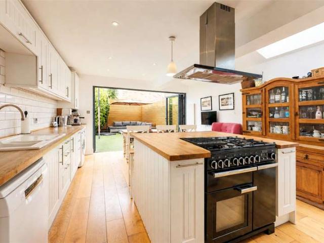 5 Bedroom House
