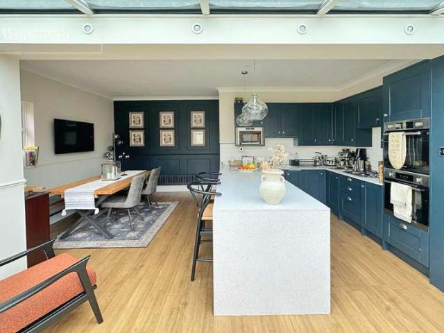 5 Bedroom House