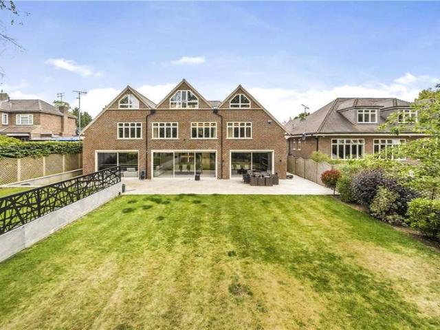 5 Bedroom House
