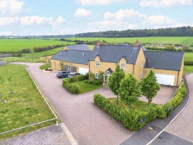 5 Bedroom House