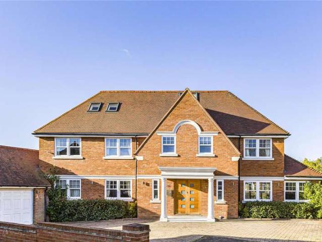 5 Bedroom House
