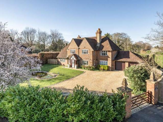 5 Bedroom House
