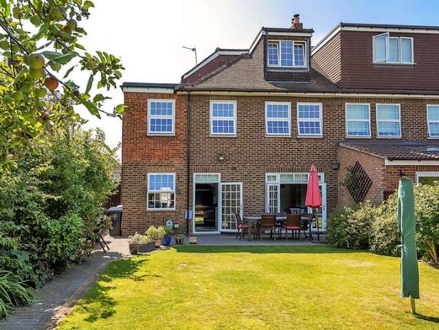 5 Bedroom House