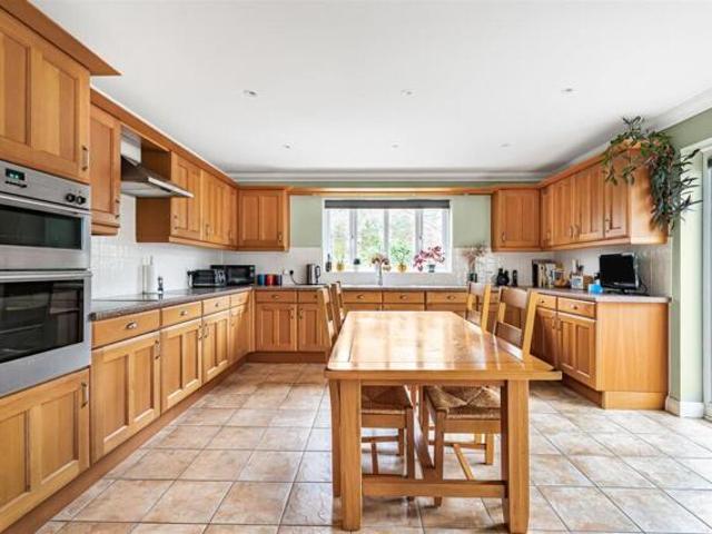 5 Bedroom House Comberton Comberton 101231737