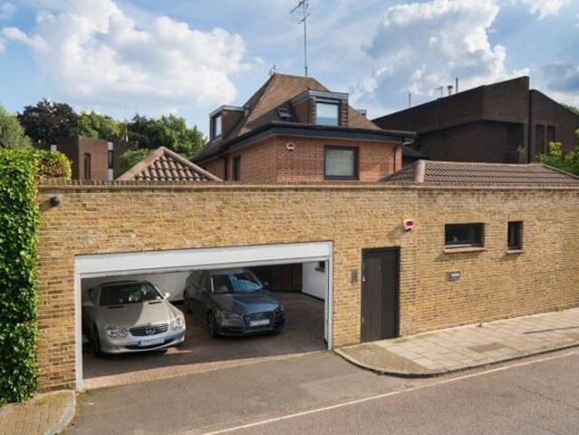 5 Bedroom House Camden Greater London LS101892066