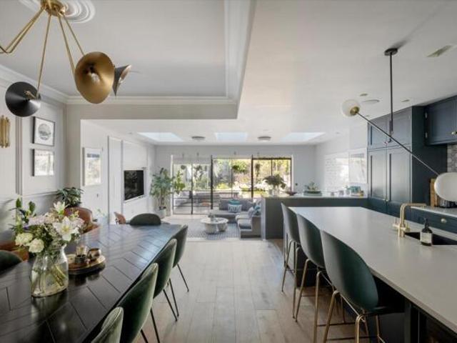 5 Bedroom House Camden Greater London 99204117