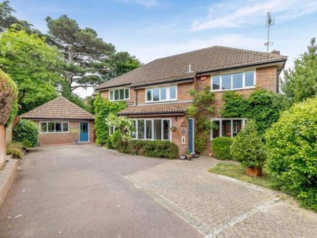 5 Bedroom House Canterbury Kent LS99054876