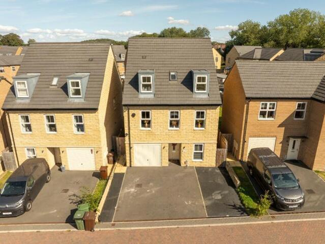 5 Bedroom House Castleford Wakefield 98612681