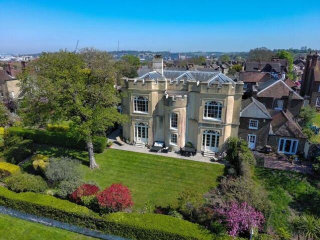 5 Bedroom House Chatham Kent 101677653