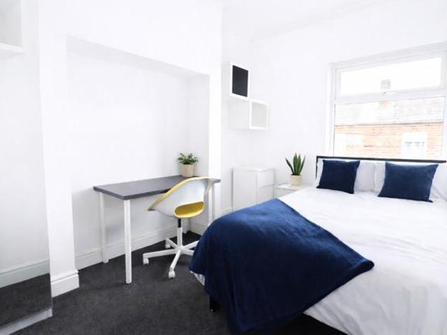 5 Bedroom House Chester Cheshire 99608592
