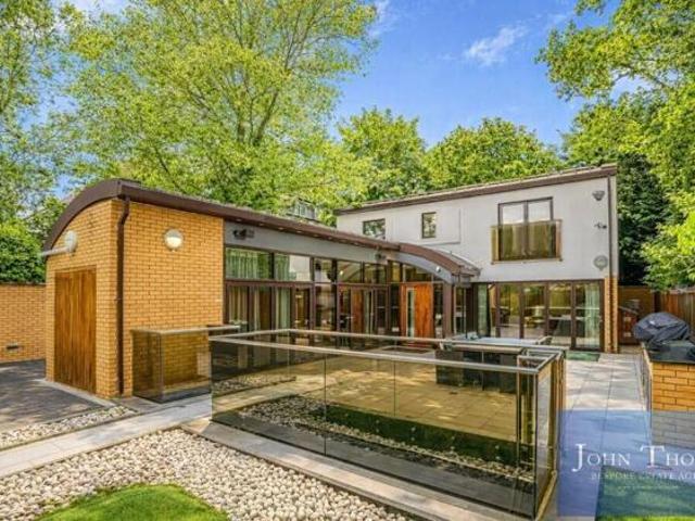 5 Bedroom House Chigwell Essex LS100096846